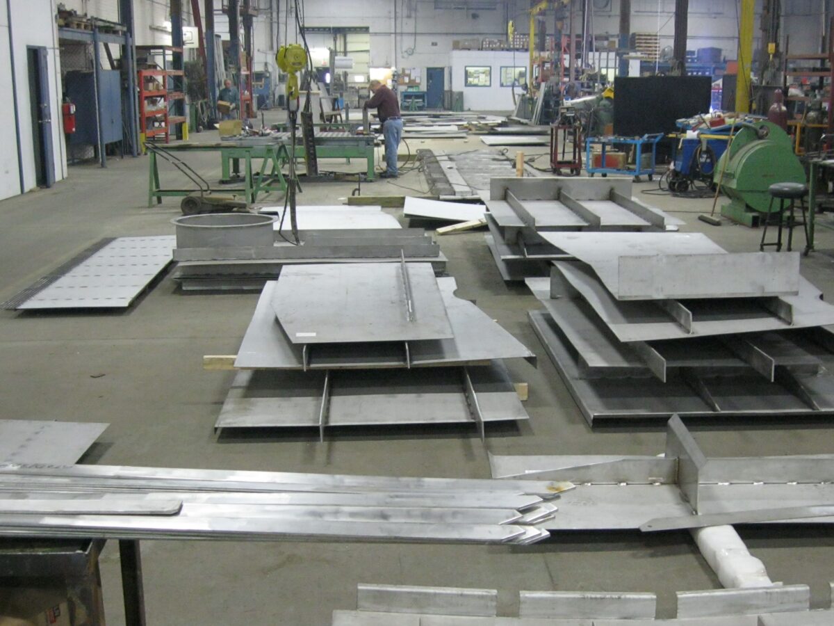 Produits de métal en feuille – Robert Mitchell Inc